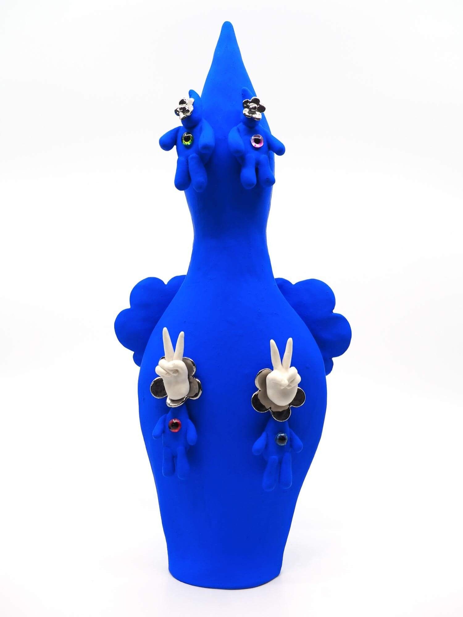 Linden New Art - Vipoo Srivilasa